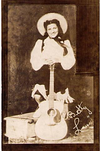 Steven Kovacik-Luthier"