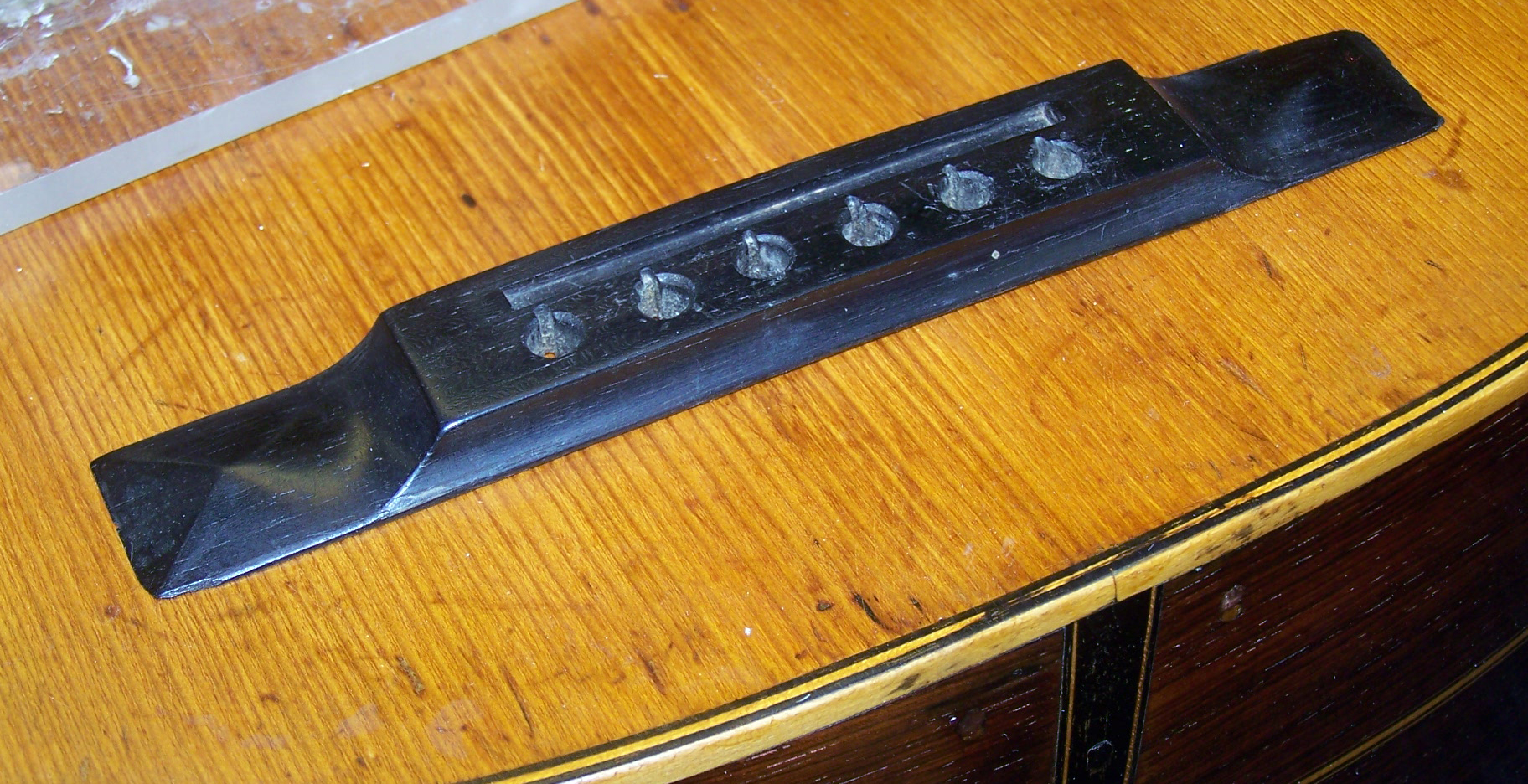 Steven Kovacik-Luthier"