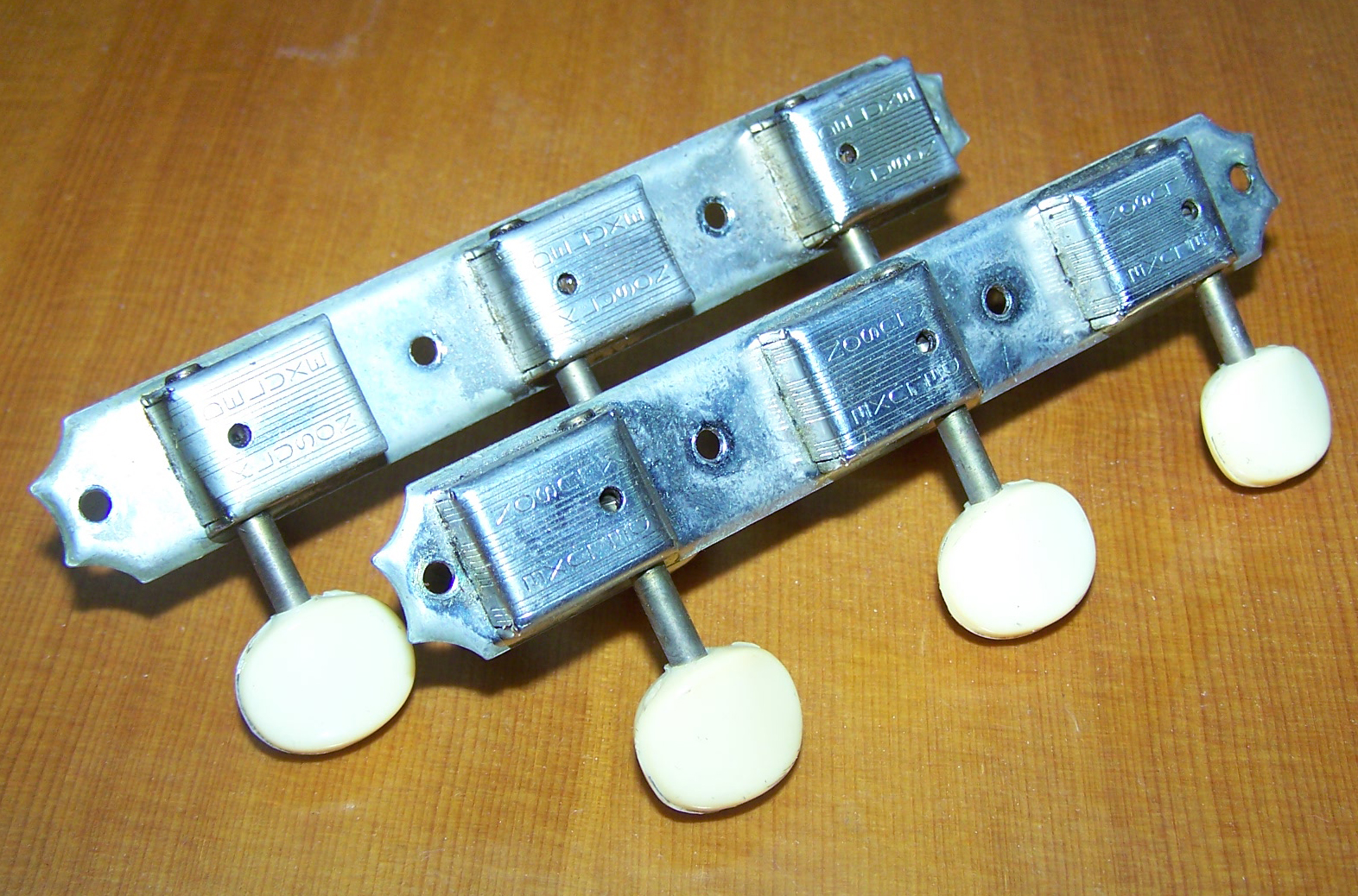 Steven Kovacik-Luthier"